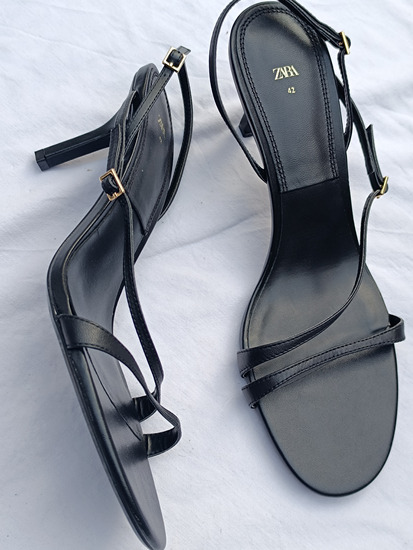 Zara sandale    kao Nove% Snizeno
