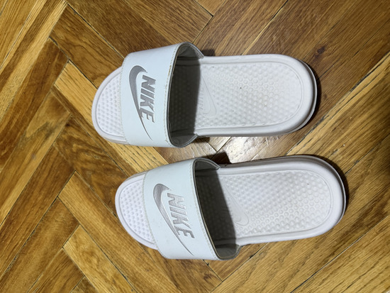 Nike papuce br 39
