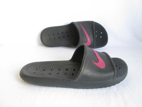 PAPUCE "NIKE" 37,5/38 GUMENE