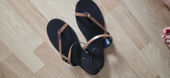 Pull&Bear papuce kao nove