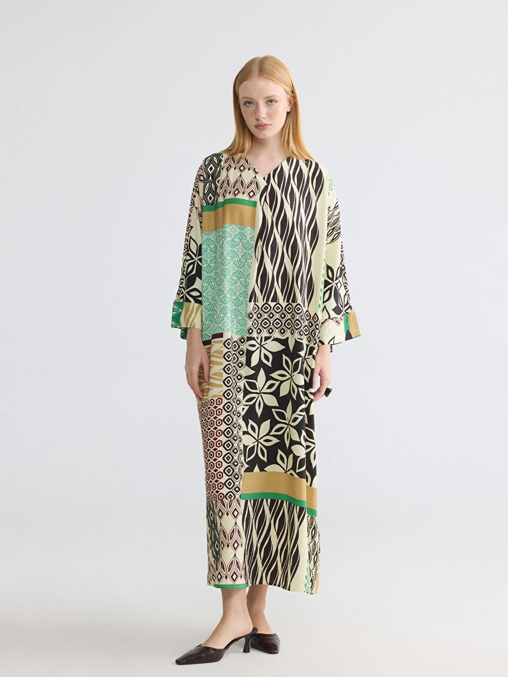LCW Modest Haljina A Kroja Sa Uzorkom I V Izrezom, Oversize Kroja