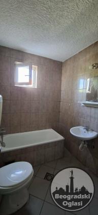Stara Pazova, smestaj T 062 36 46 77, cena 120 evra/ krevet