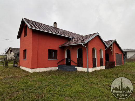 Prodaja imanja - 35 ARI sa kućom, Divci, Valjevo