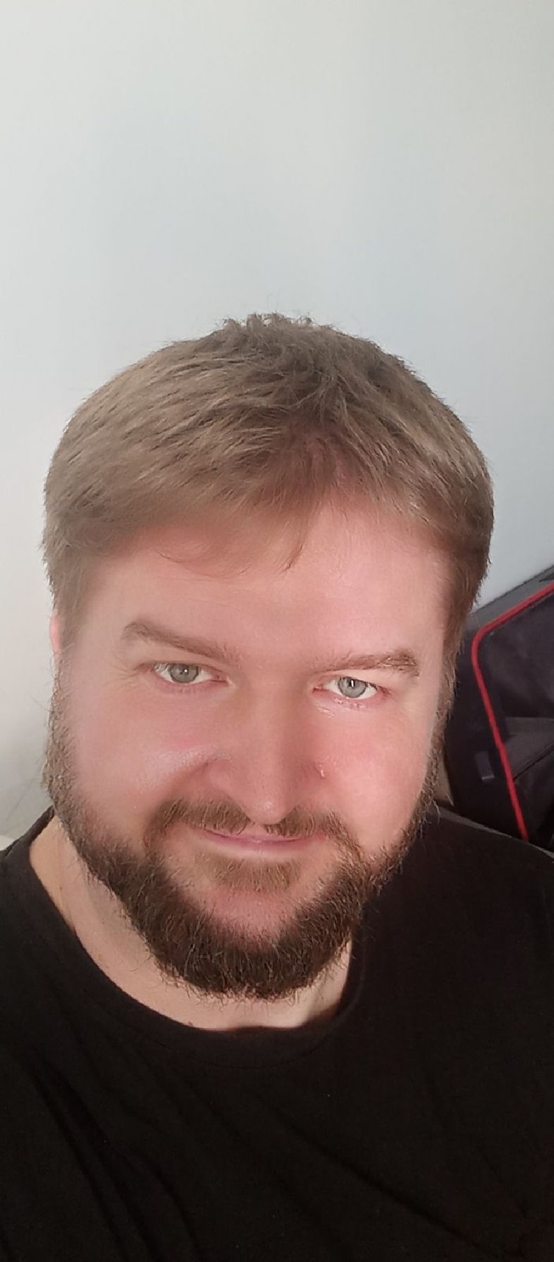 Devojku tražim