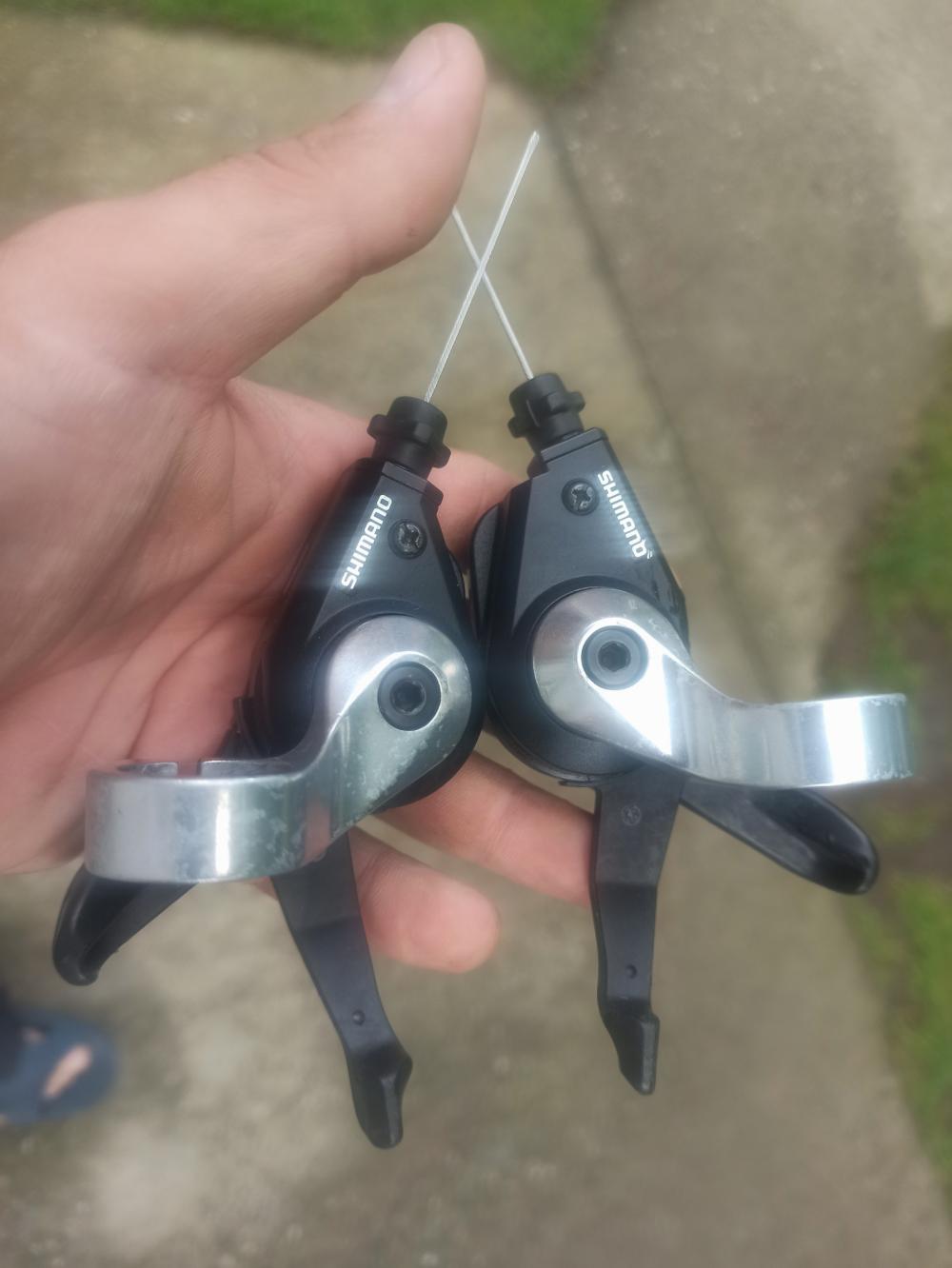 Shimano sifteri 3x8