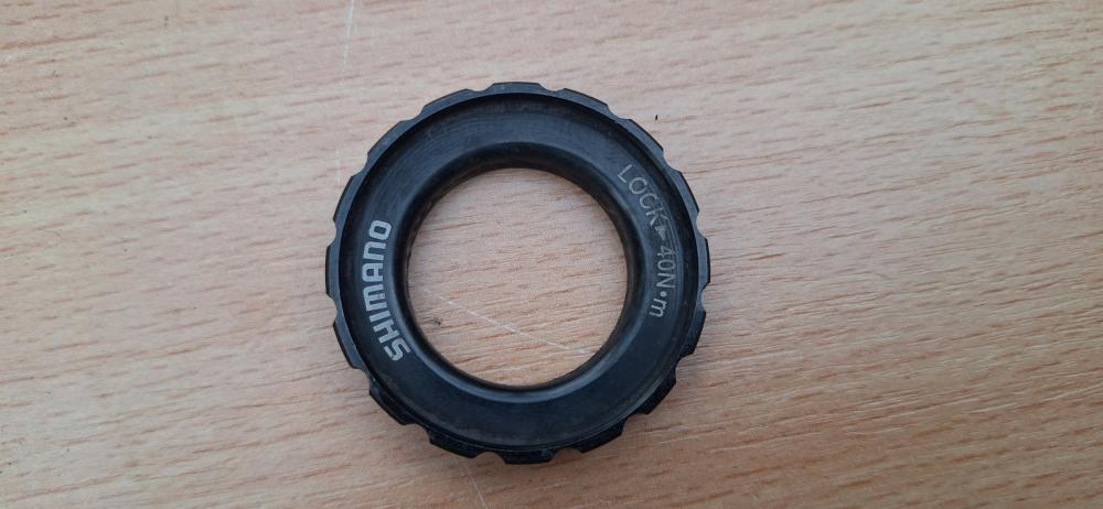 Shimano lock ring external