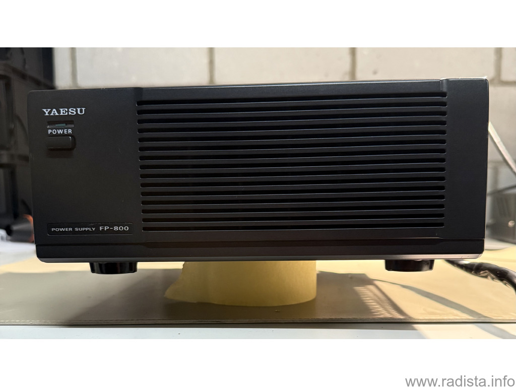 Ispravljac YAESU FP-800