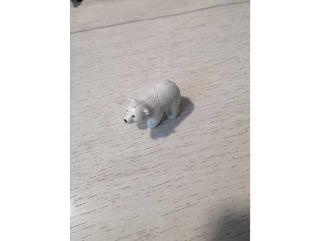 Kinder figurica - Beli medved VQ131