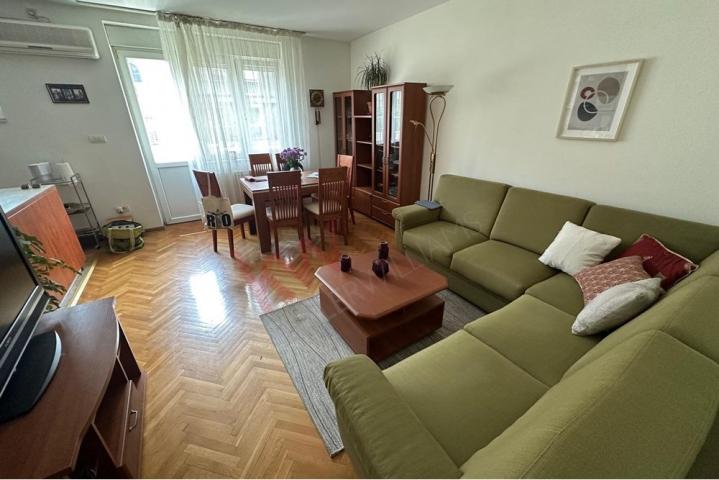 Svetao, savršen dvosoban u mirnom delu Vračara