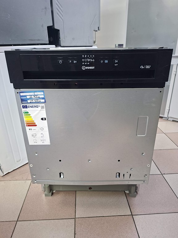 UGRADNA SUDO MAŠINA INDESIT I3B L634 B (2), 60CM