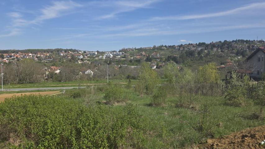 Plac 7 a u Sremskoj Kamenici, Novi Sad