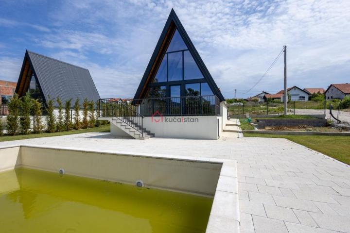 Investiciona prilika! A-frame resort. Privatni bazeni.