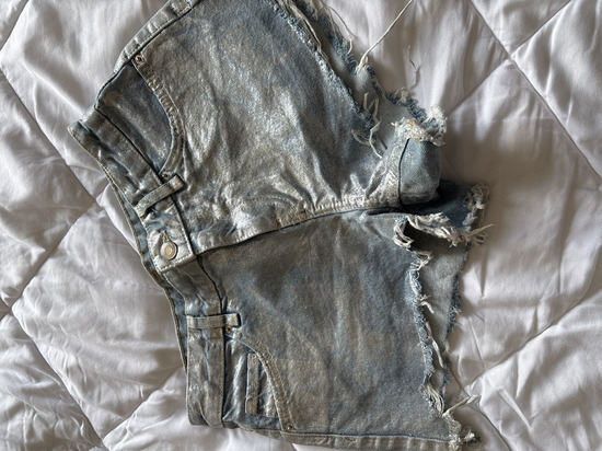 Bershka Sorts