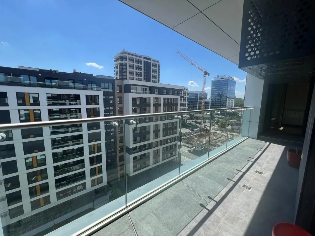 Izdavanje, trosoban stan, 112m², Novi Beograd Blok 65, Novi Beograd Sve Podlokacije