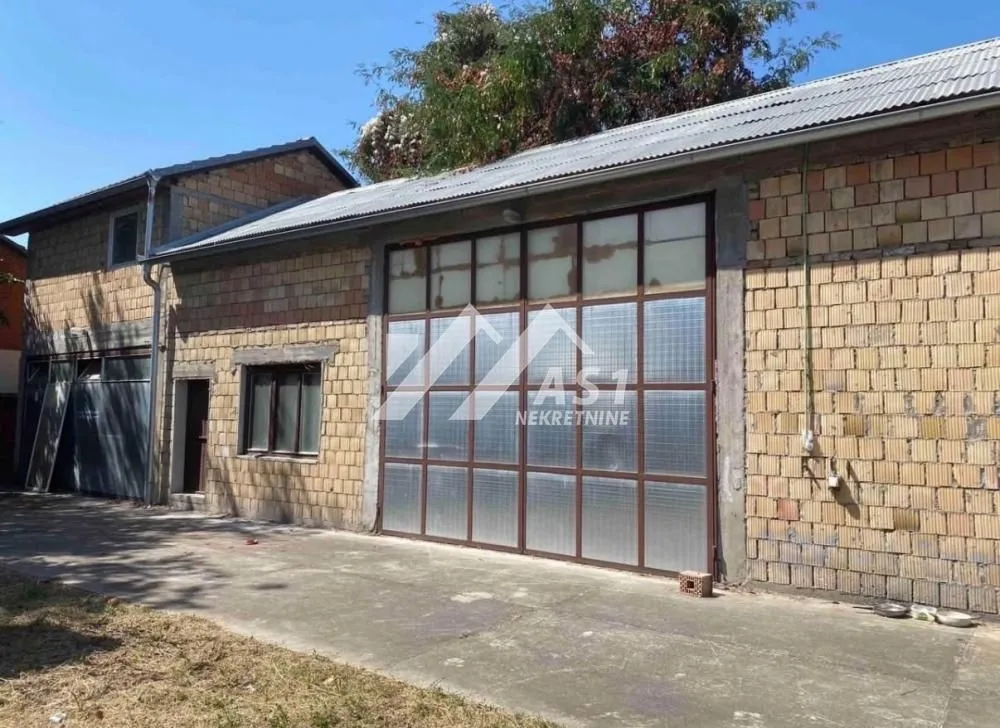 Izdavanje, poslovni prostor, 250m², Beočin, Srbija