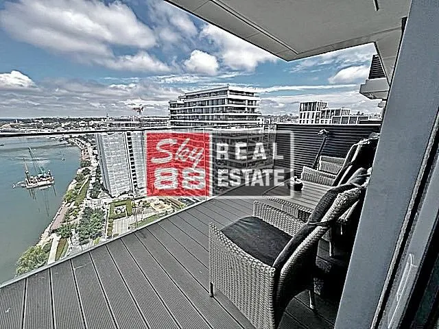 Izdavanje, trosoban stan, 92m², Savski Venac, Beograd
