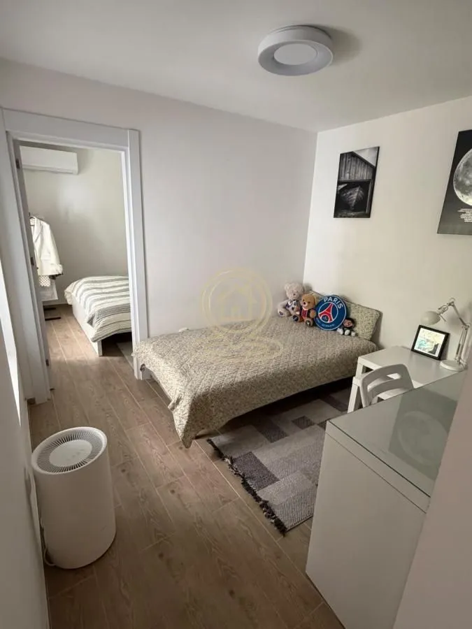 Izdavanje, dvosoban stan, 43m², Stari Grad, Beograd