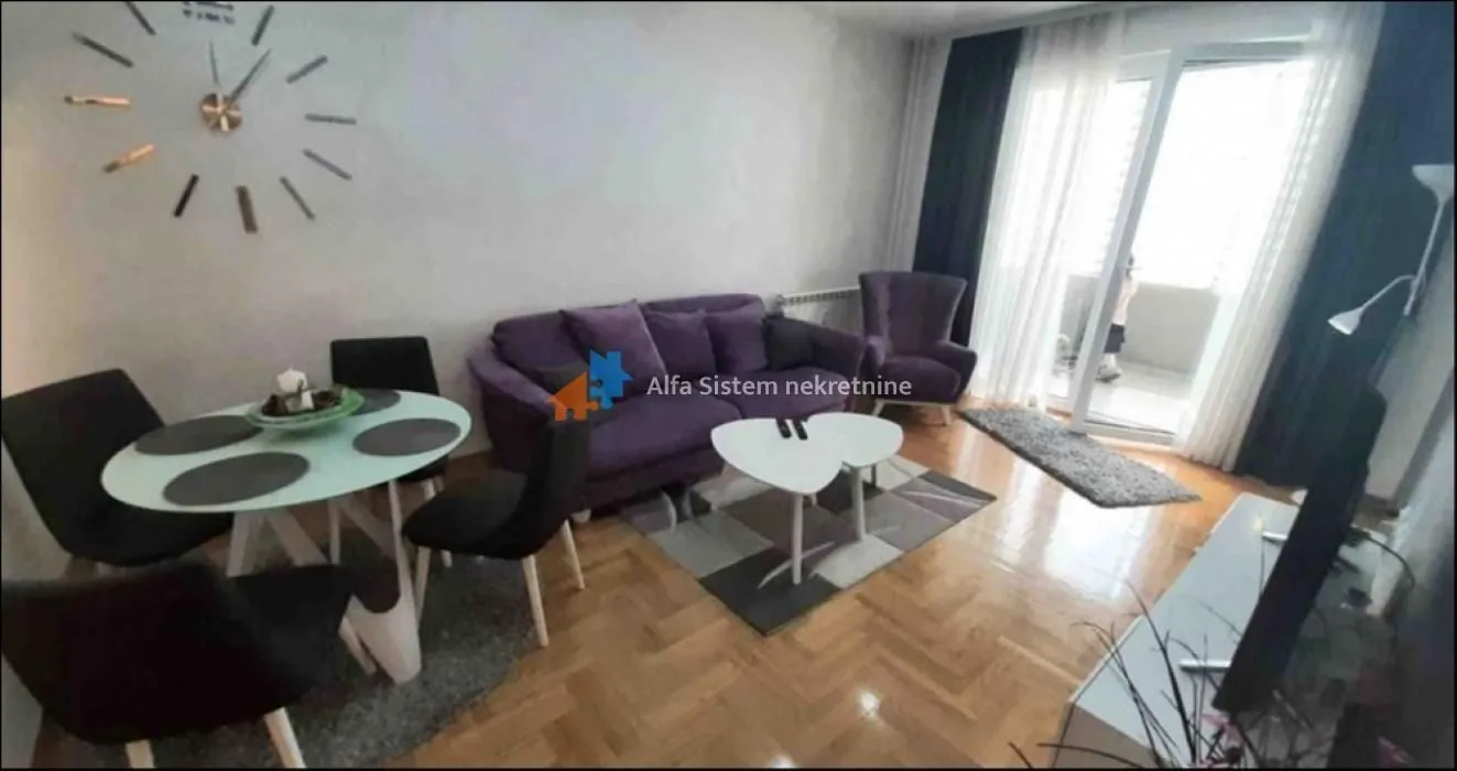 Izdavanje, četvorosoban stan, 96m², Vračar Sve Podlokacije, Beograd