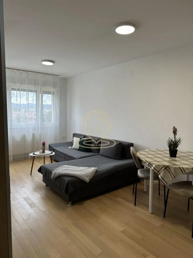Izdavanje, jednosoban stan, 40m², Novo naselje, Novi Sad