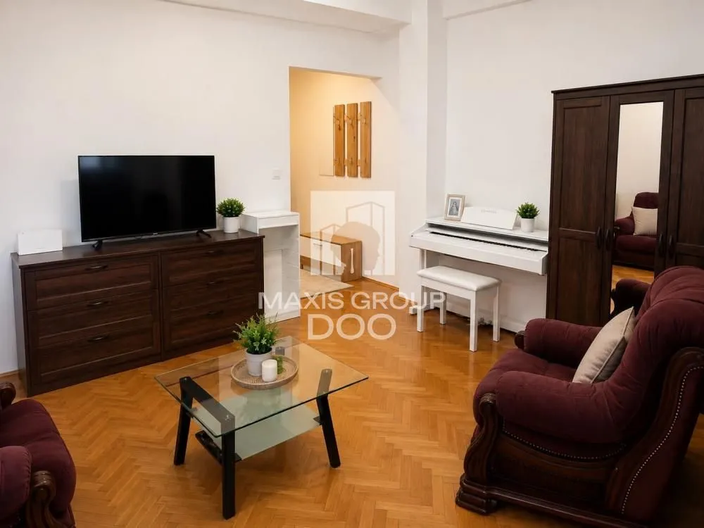 Izdavanje, trosoban stan, 80m², Savski Venac, Beograd