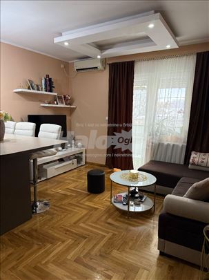Potpuno opremljen duplex u centru Pančeva
