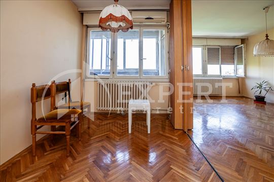 Odličan troiposoban stan na top lokaciji kod Parka