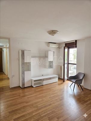 Stan,Novi Sad,Sajam,kv: 58.00