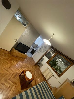 Izdaje se odličan, jednosoban stan na Vizantijskom