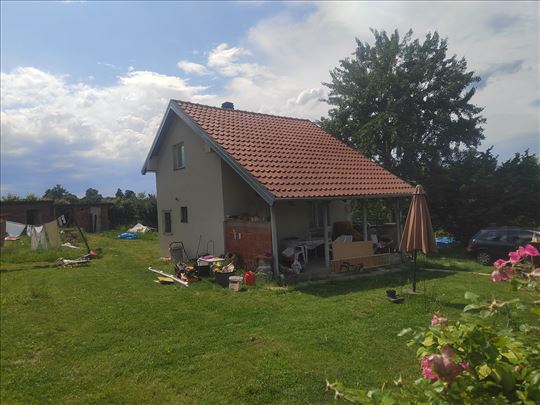 Jasenak, kuća 46 m2 na 19,5 ari placa
