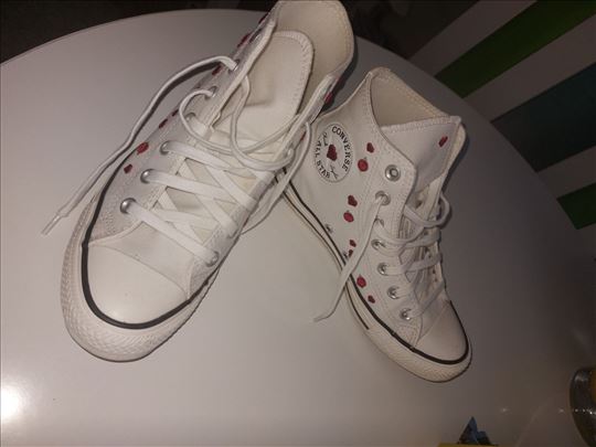 Chuck Taylor All Star Roses