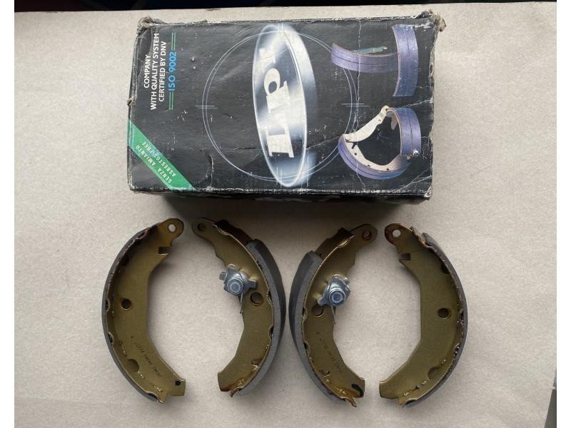 Ford Fiesta - Paknovi zadnjih kocnica - novo -