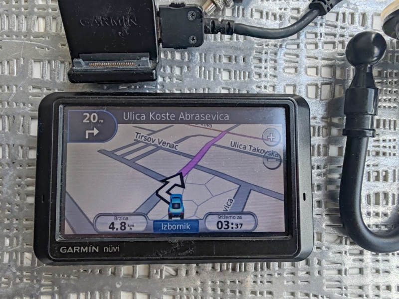 Garmin nuvi 765 komplet nove mape