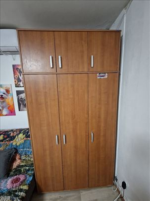 Trokrilni dvodelni orman