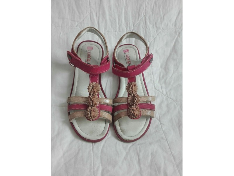 LASOCKI kozne sandale br 32
