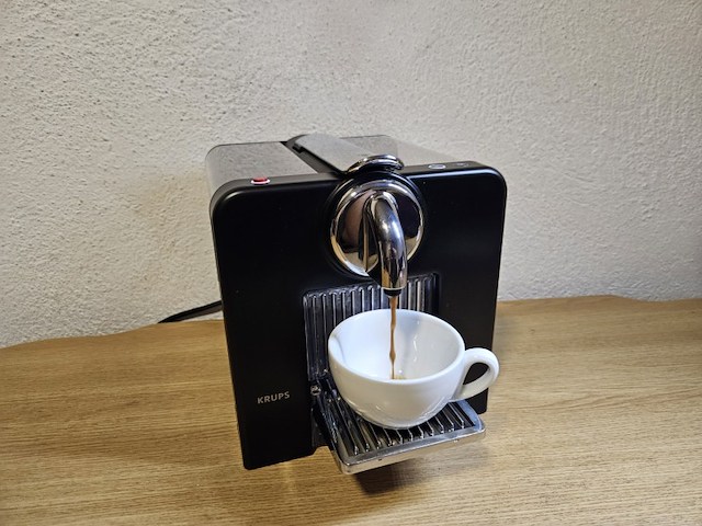 Nespresso aparat za kafu masina Krups Le Cube XN 5009