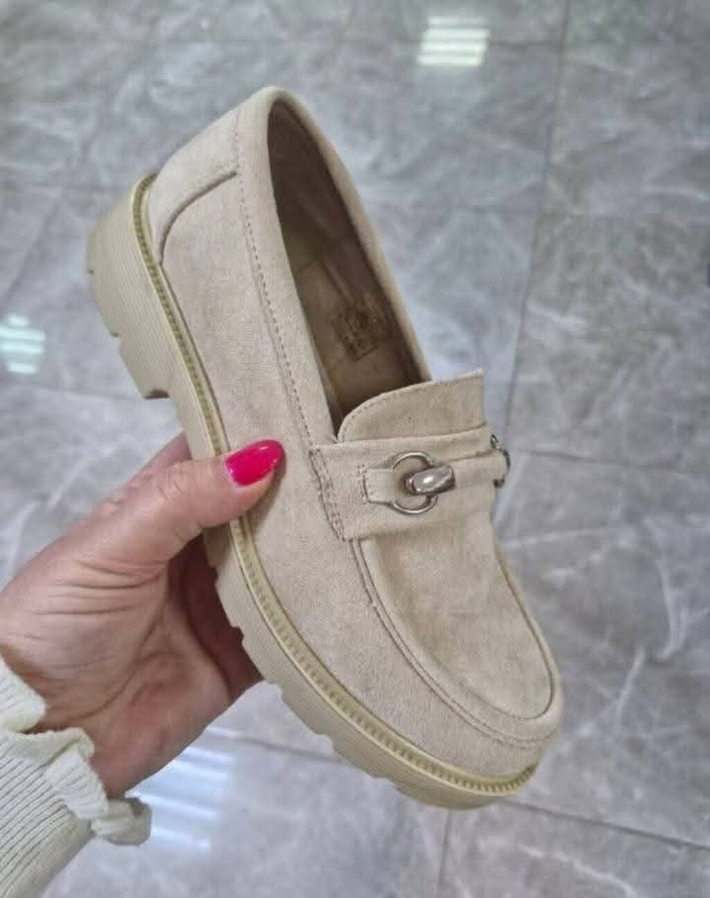 06. Proleće je tu Stigli su nam novi modeli Dostupni brojevi 36-41