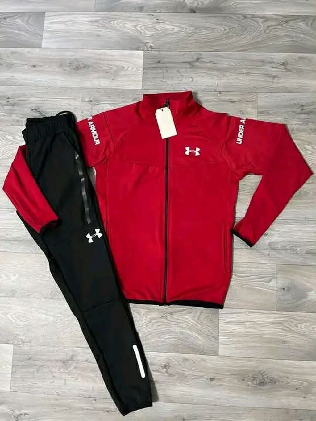 Muške komplet trenerke od licre S,M,L,XL,XXL veličine za samo 4800 din