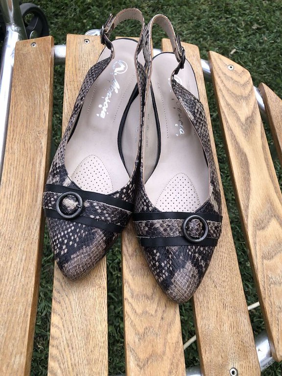 Ženske slingback cipele sa špicastim vrhom, dezen zmijske kože