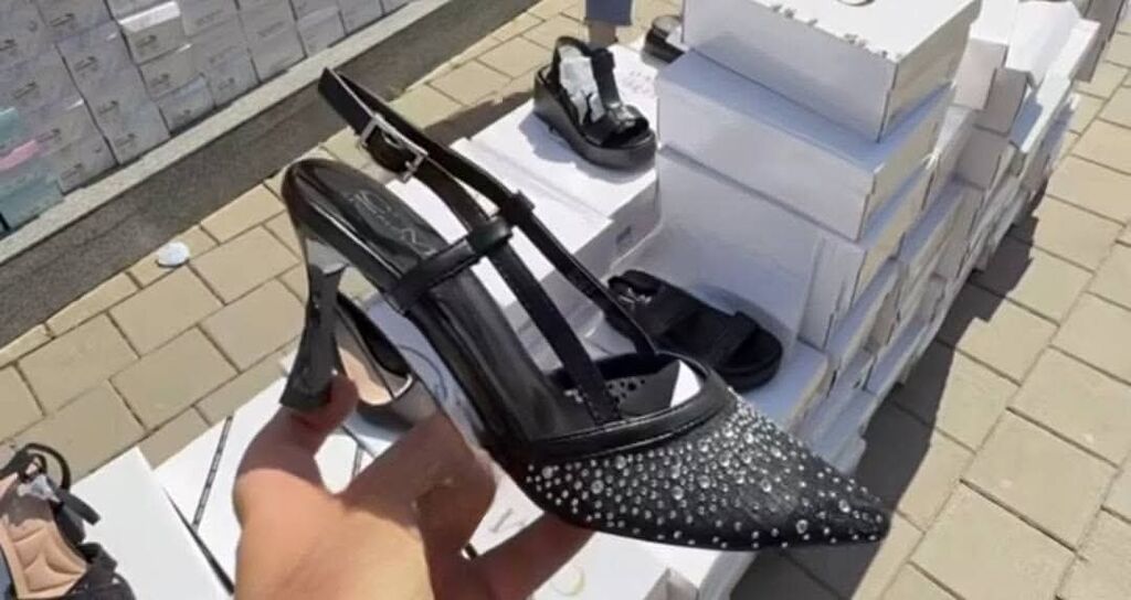 Ženska obuća – više modela - Elegantne štikle s kaišićem: špicasti