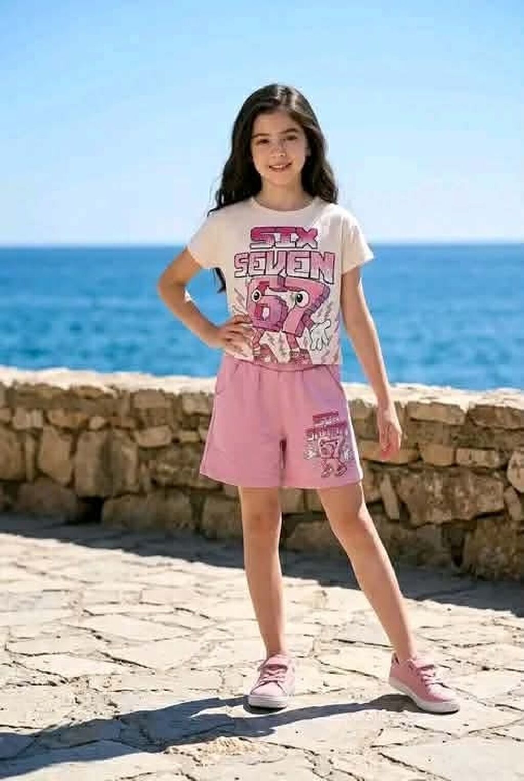 Dečiji letnji komplet – majica i šorts - Model: „Six Seven“ (motivi