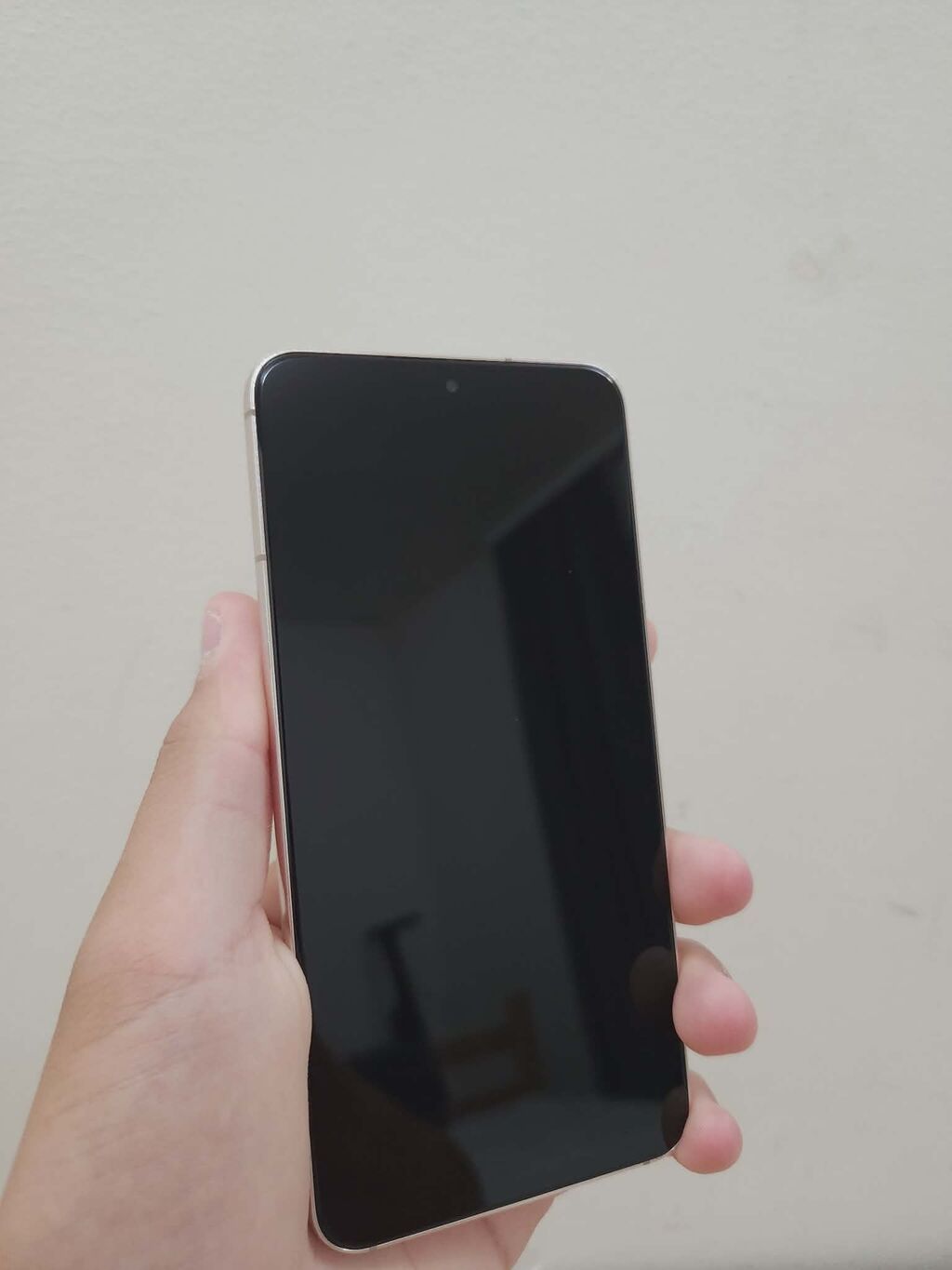 Samsung Galaxy S22 – ružičasto-zlatna boja (Pink Gold) - Ekran: 6.1"