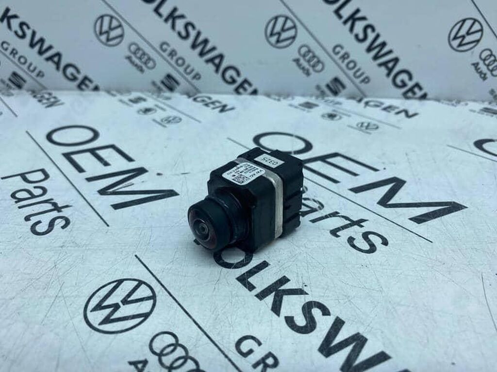 PARKING/RIKVERC KAMERA ZA VOLKSWAGEN TIGUAN, TOURAN, GOLF 7 . - 5R3