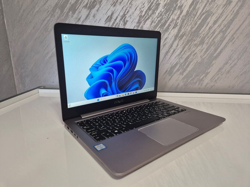 ASUS 14” ultrabook – Windows 11 - Ekran: 14 inča, mat panel, tanki