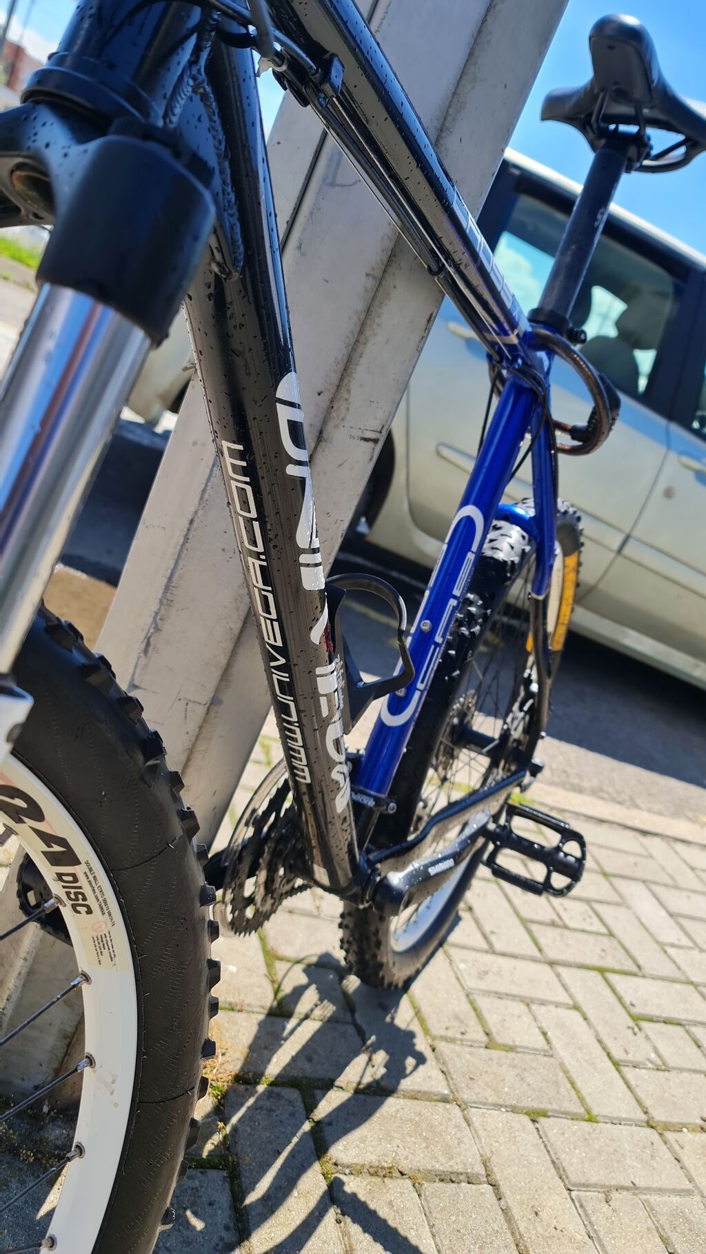 Univega Cross X – planinski bicikl - Ram: aluminijumski, oznake