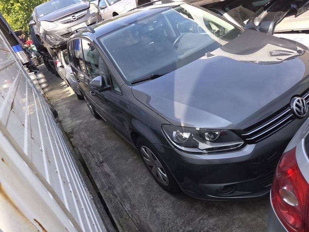 VOLKSWAGEN TOURAN - KOMPLETAN AUTO U DELOVIMA | garancija na