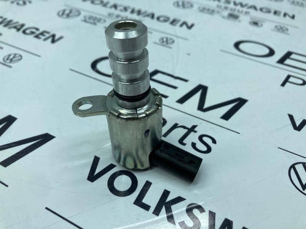 SENZOR PRITISKA ULJA ZA VOLKSWAGEN PASSAT B7, PASSAT CC, GOLF 7 . -