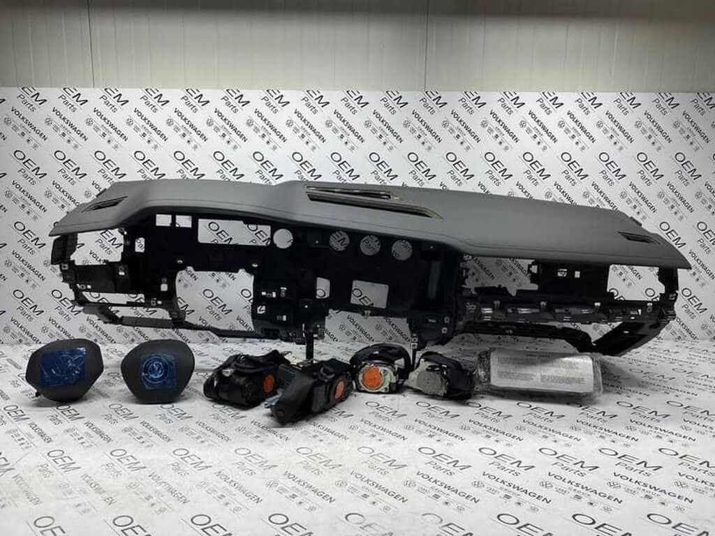 INSTRUMENT TABLA KOMPLET ZA VOLKSWAGEN TOUAREG OD 2021. DO 2022. GOD