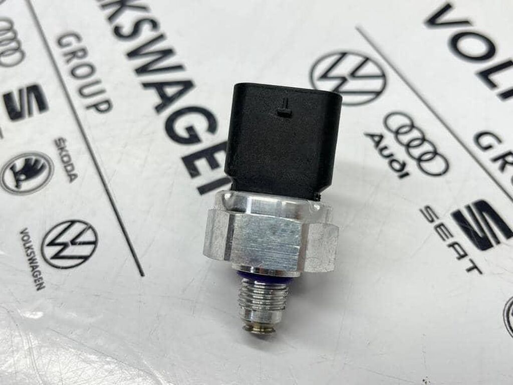 PRESOSTAT 4M0 ZA AUDI A3, S3 - 4M0 959 603 C | Senzor pritiska VW