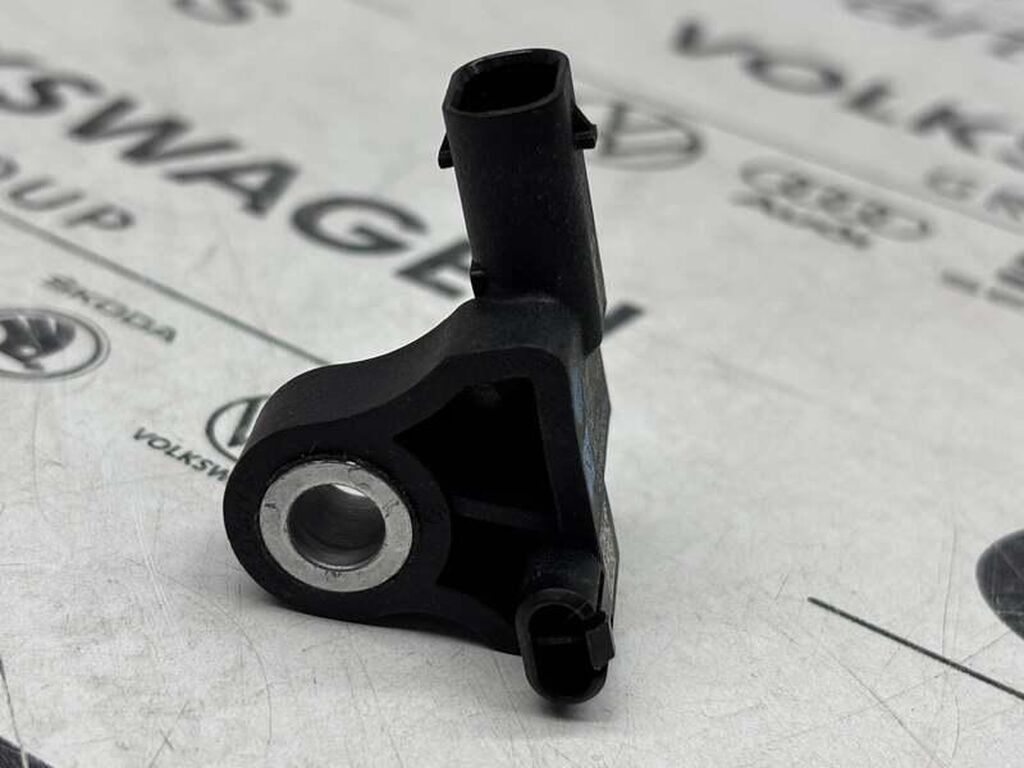 CRASH SENZOR ZA VOLKSWAGEN GOLF 8, PASSAT B8, PASSAT B8 ALLTRACK . -