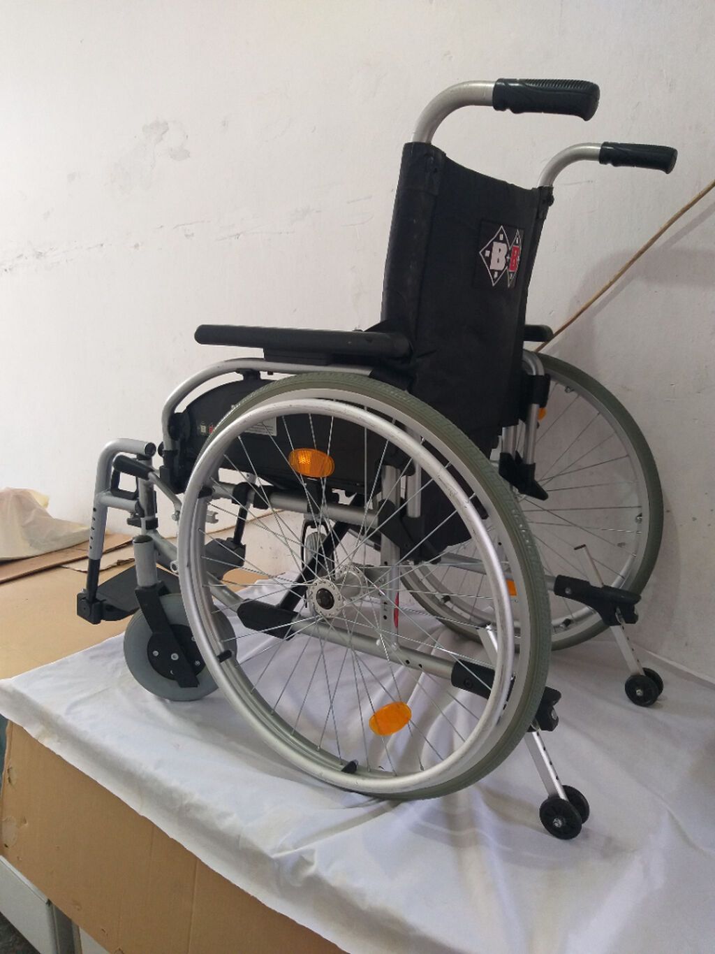 Nemacka aluminijumska invalidska kolica cuvene marke BB, u veoma